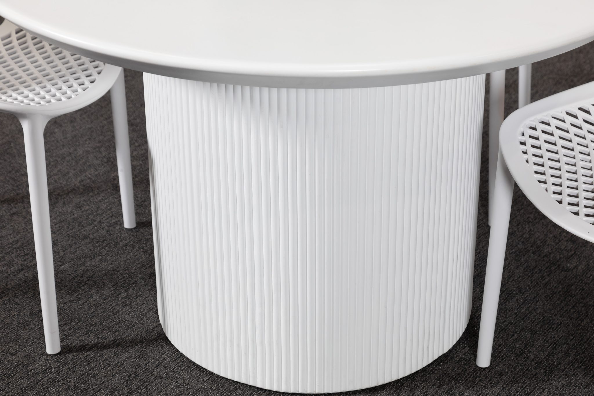 4x Isla Chairs & Santorini 1.2m Round GRC Table | Segals Outdoor Furniture